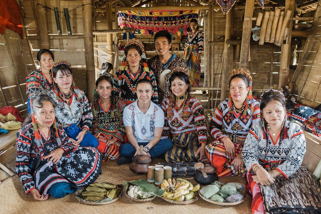 Niñofranco Combines Traditional Ethnic Crafts with Contemporary Fashion ...